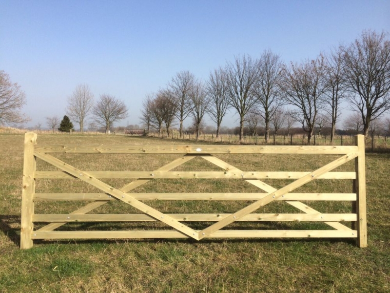 Field – Country – Lundgates