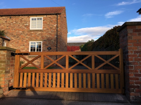 Garden Gate – Bespoke – Lundgates